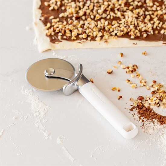 Buy Pizza Wheel + Ice Cream Scoop Bundle | Shop at the Airpoints™ Store